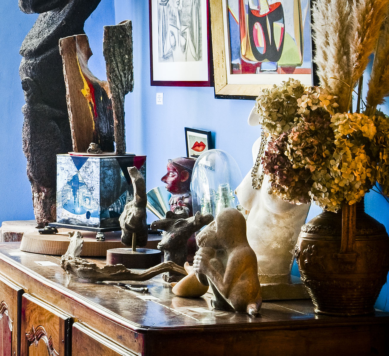 Farley Farm - The Blue Room - Closer • Copyright © 2024 Fotograf Levent ...